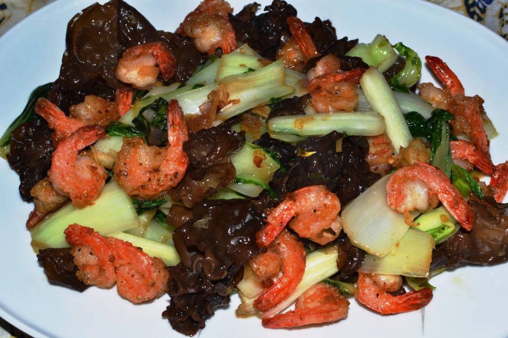 Tjap Tjoy Garnalen, Kaisoi en Chinese Paddestoelen - Surinam Cooking